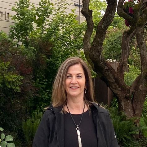 Flora Amir Alikhani Community Sales Manager New Home Co Linkedin