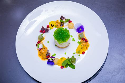 무료 이미지 식기류 플레이트 성분 레시피 서브웨어 구운 식품 혼합물 자연 식품 생기게 하다 고명 받침 접시 착빙 디저트 플래터 상식 과일