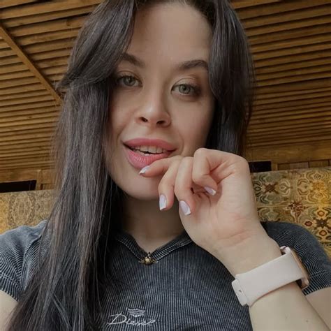 Julia 🐈‍⬛ Julia Bogatyreva • Threads Say More