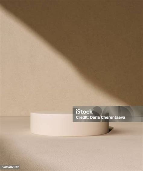 제품 디스플레이 연단 빈 방 기하학적 원형 플랫폼 3d 렌더링 배경 스탠드 및 벽에 대각선 그림자 쇼케이스 받침대 베이지 파스텔 색상 0명에 대한 스톡 사진 및 기타 이미지