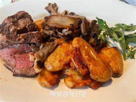 점심에 코스메뉴 이만한 곳 없지”‘가성비 갑 뉴욕 3대 스테이크집 특슐랭 In 뉴욕