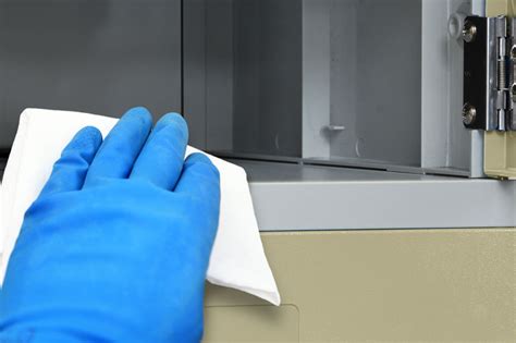 How To Clean Your Lockers