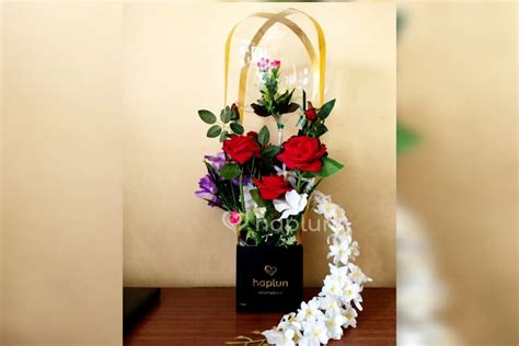 Rose Delight Bouquet With Balloons