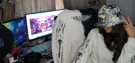 Just Got My Valkyrae Merch This Quality Be On Point Rae