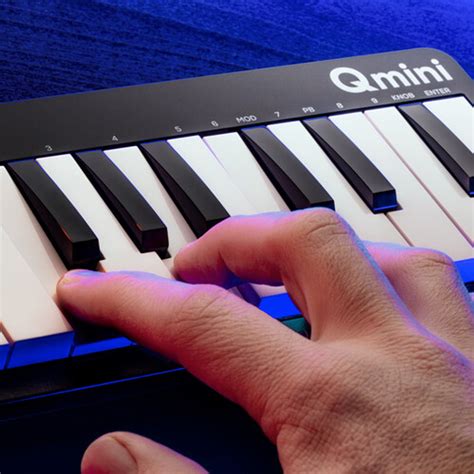 Alesis Qmini Compact 32 Key Usbmidi Keyboard Controller