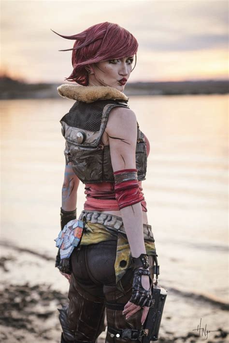 Borderlands 2 Lilith Cosplay