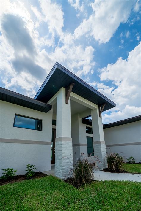 Donna Model — Sunsational Homes