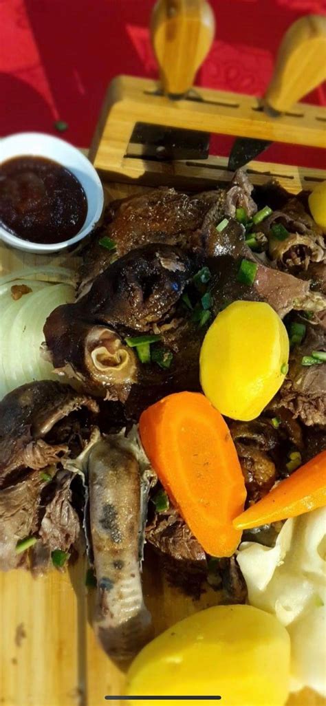 Их Монгол Зоог хүргэлтийн хоол Khurgeltiin Hool