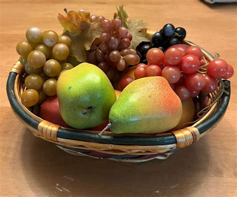 Vintage Plastic Fruit In A Basket Etsy In 2025 Banane Obst Bananen