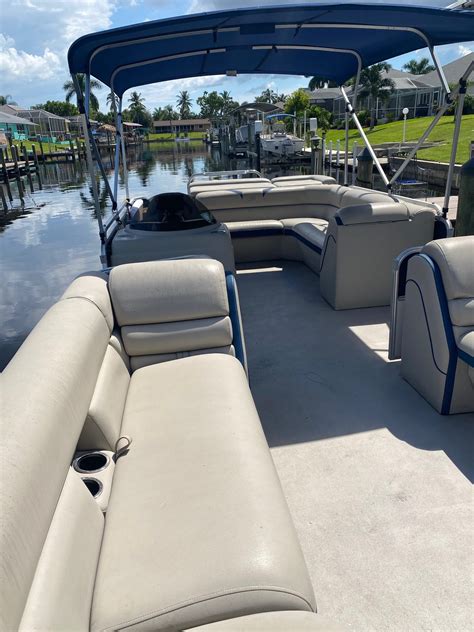 Berkshire Tritoon Boat Rental Rent This Berkshire Today