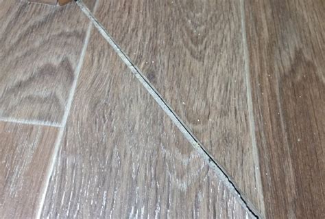 Ремонт линолеума своими руками Фарбэ