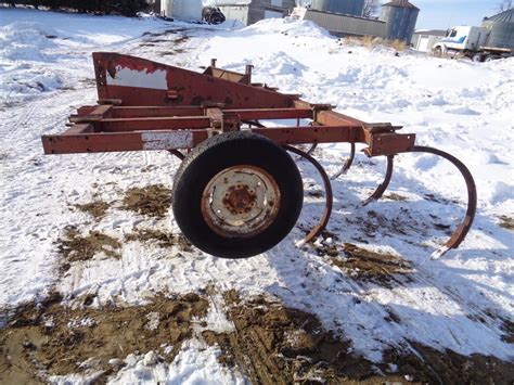 Lundell 33000 3 Pt 13 Chisel Plow Bigiron Auctions