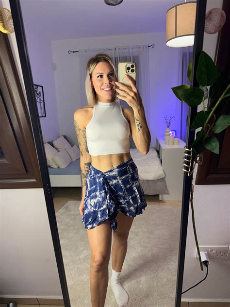 Do You Want To Know The Reason Behind My Smile R Smileygirls