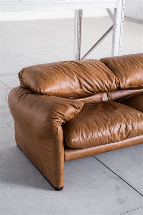 Vico Magistretti Sofá Maralunga Lipe