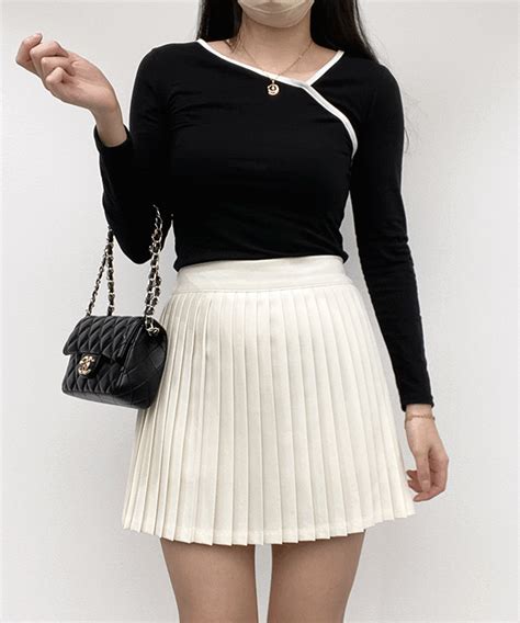 💝꾸안꾸 모델소장 유니크 사선 배색 언발 긴팔 무지 면 티셔츠 에이블리