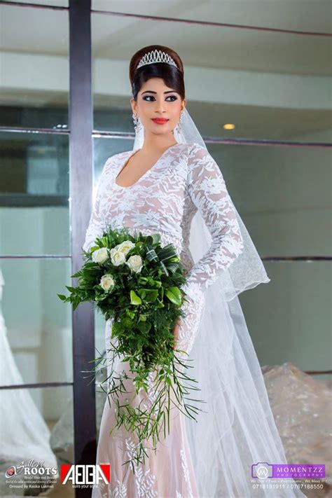 නදීෂා මනාලියක් වෙයි Sri Lankan Hot Girls