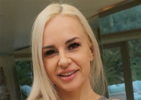 Bad Bella Biography Wiki Age Height Career Photos And More