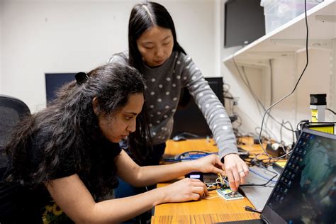 Electrical And Computer Engineering Earns High Honors In U S News And World Report Rankings