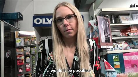 Czechstreet 110 Petra Florane Russell