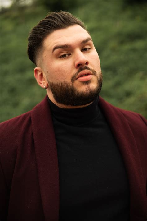 Contact — Robert Varga