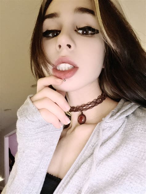 𝓚𝓲𝔀𝓲 on Twitter https t co jpQ el Twitter