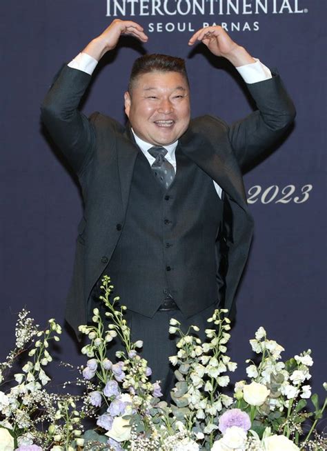 이승기♥이다인 부부됐다…결혼식에 강호동·한효주 등 스타 하객 총출동 네이트 연예