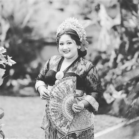 Pande Putu Intan Purnamasari Namanya Intan • Threads Say More