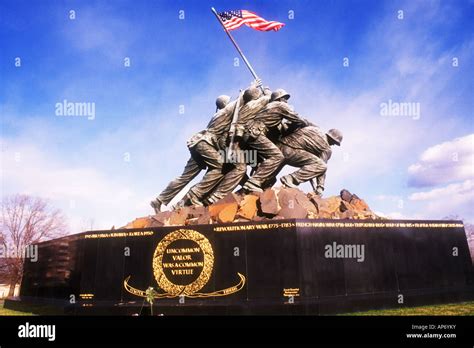 Iwo Jima Flag Raising Statue