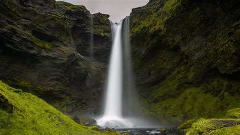 10 Beautiful Waterfalls In Iceland To Visit