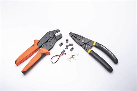 Servo Leads How To Install Servo Terminals And Connectors Rc Car Action