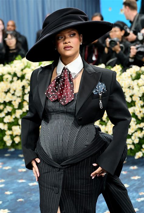 Rihanna Reveals Shes Pregnant At The 2025 Met Gala