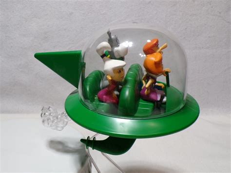 2001 Polar Lights Model The Jetsons Flying Car Display Please See