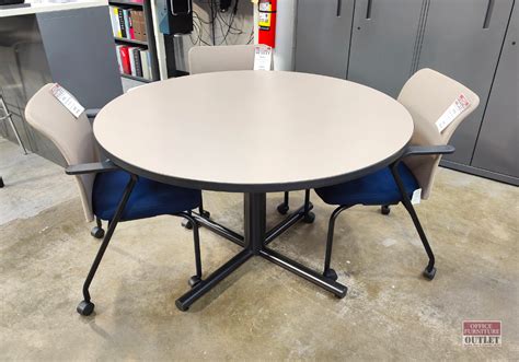 Bevis Used Discussion Table 48 Round