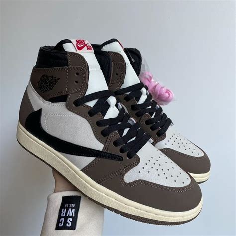 Кросівки air jordan 1 mid x travis scott brown — цена 2080 грн в ...
