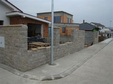 Ako Stavať Plot Z čoho Plot Modrastrecha Sk