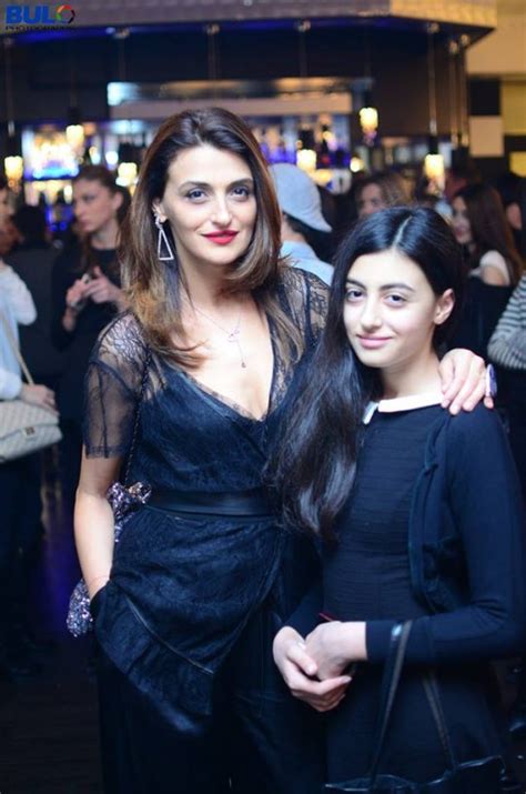 ჩემი გვარით ნუღარ დაინტერესდებით საკუთარ გენეტიკას მიხედეთ რა გვარია სინამდვილეში კრისტი ყიფშიძე