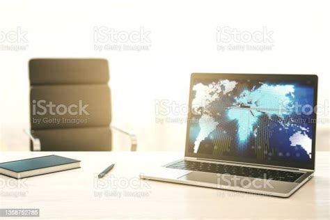 현대 노트북 모니터 관광 및 여행 개념에 추상적 인 창조적 인 디지털 세계지도 3d 렌더링 0명에 대한 스톡 사진 및 기타 이미지 Istock