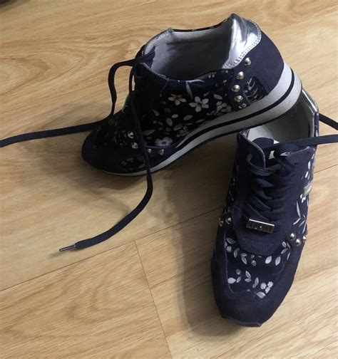 Кросівки — ціна 900 грн у каталозі Кросівки Купити жіночі речі за доступною ціною на Шафі