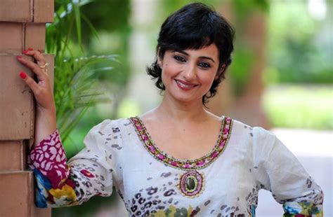 Divya Dutta Bollywood Photo Actress Divya Dutta Poses F