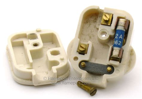 Wt Empire White 13a Plug