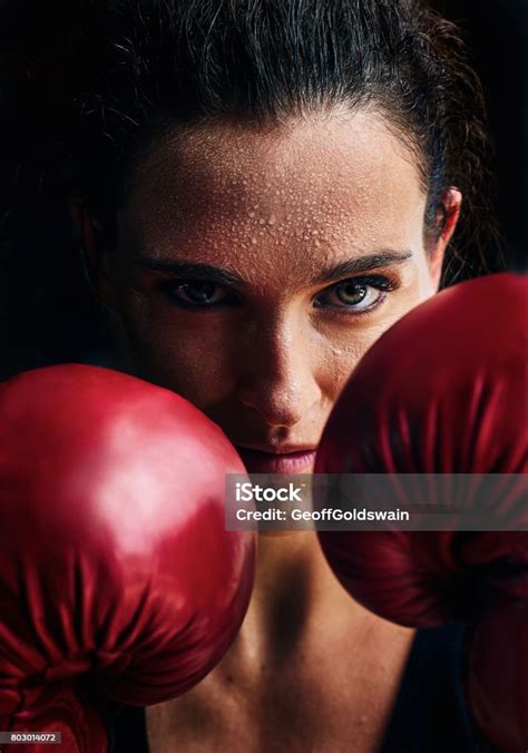 여자 훈련 체육관 권투 Mma 링 그림자 권투 혼합 무술 피트 니스 결심에 대한 스톡 사진 및 기타 이미지 결심 균형 근육 강화운동 Istock