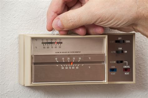 Problems Caused By Outdated Thermostats In Orange Park FL