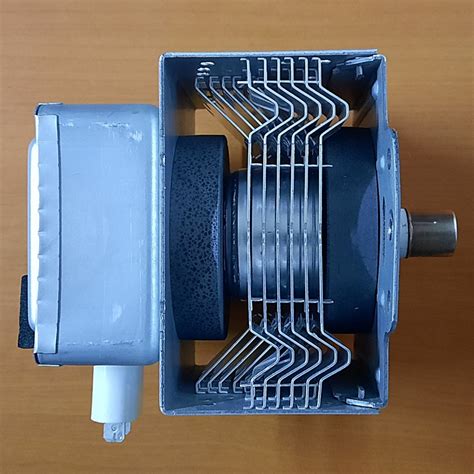 Magnetron GALANZ M24FB-610A | Pro-Electronica.Net