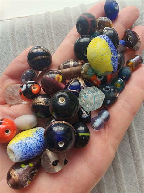 500 Gram Karışık Şekilli Cam Boncuklar Eminönü Boncuk
