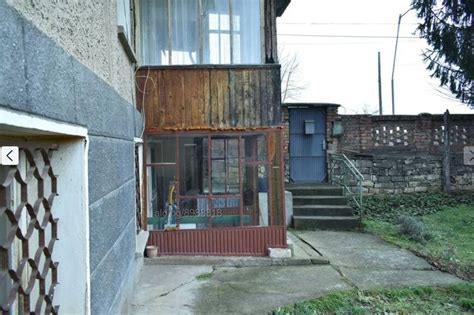 Двуетажна къща Двуетажна къща 60 кв м РЗП 6000 кв м двор Къщи Вили Драганово Агенция