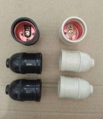 SIOPEN HSS TOSERBA MAKMUR FITTING LAMPU