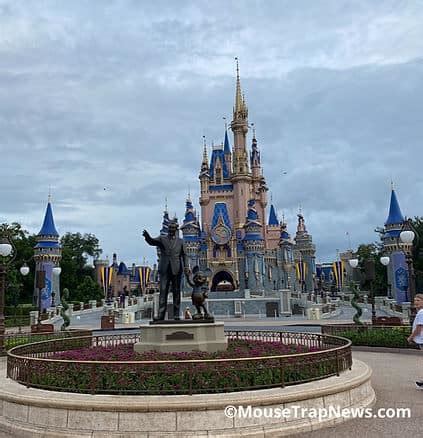 Breaking Cinderella Castle At Magic Kingdom Will Be Removed After Th Anniversary
