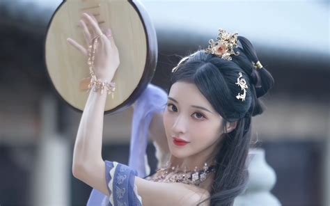 最温柔的晚风 遇到了最浪漫的紫色 施梦露 施梦露 哔哩哔哩视频