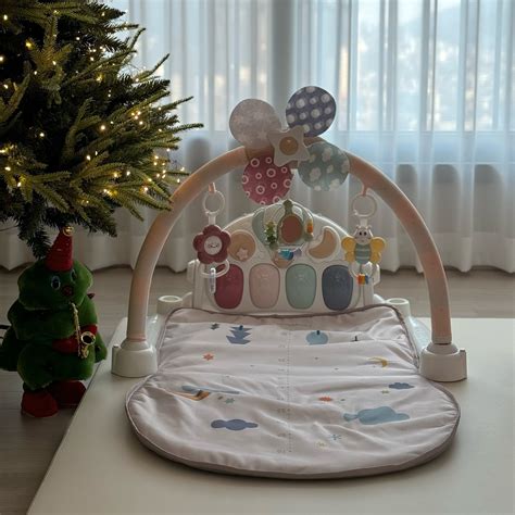 𝘐 𝘩𝘢𝘯 ෆ 광고 하베브릭스 이번 크리스마스 선물로 하베브릭스 바람개비 아기체육관 어떠세요🎄🎁 아기 발달을 고려한 육아필수템으로 출산선물로도 추천드려요ᐟ 카카오