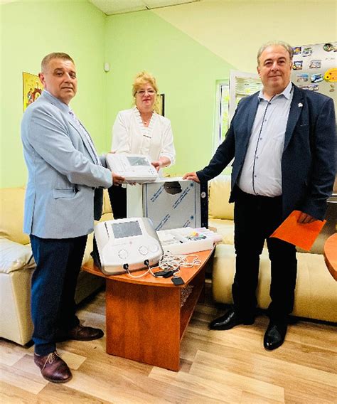 Ротари клуб Русе направи ценно дарение на дом Приста за възрастни с деменция и Алцхаймер Утро